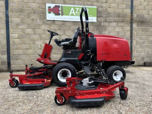 Toro Groundsmaster 4000-D Smart Power Batwing triple deck rotary mower ...